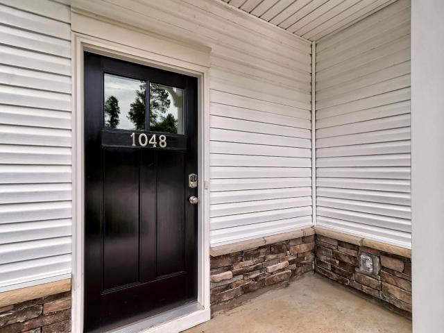 806 Huxley Lane