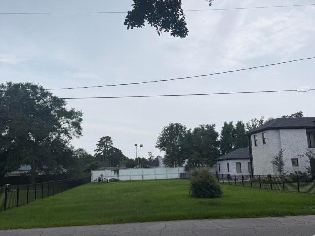 806 Iberville Drive