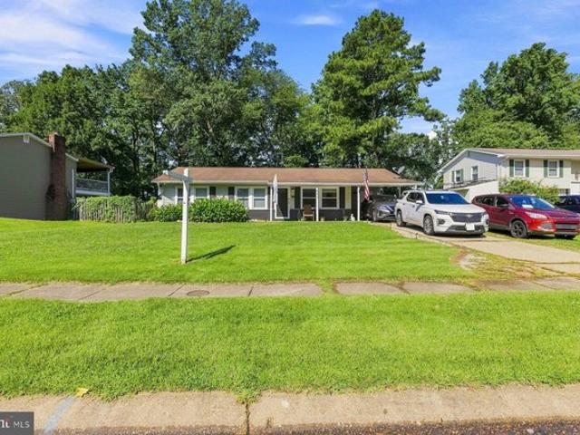 806 Oxford Ct, Waldorf, MD 20602