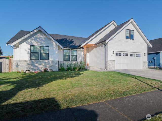806 Mapleridge Drive