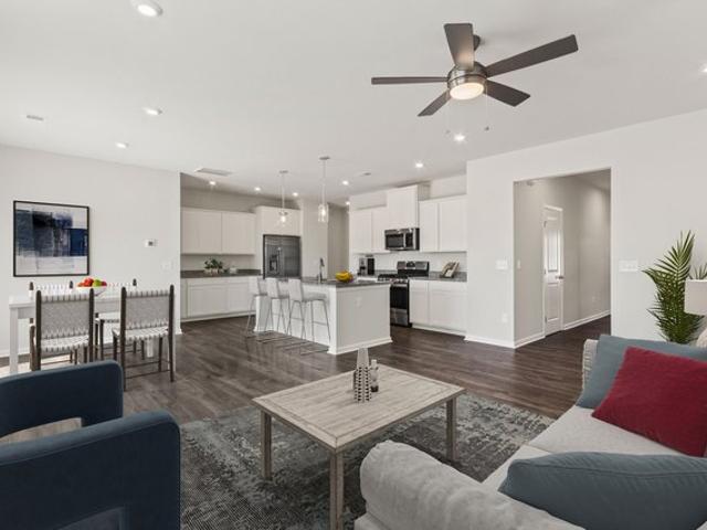 806 Marin Rd, Wellford, SC 29385