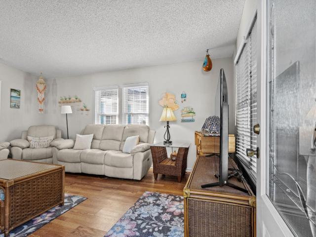 806 Marlin Ct
