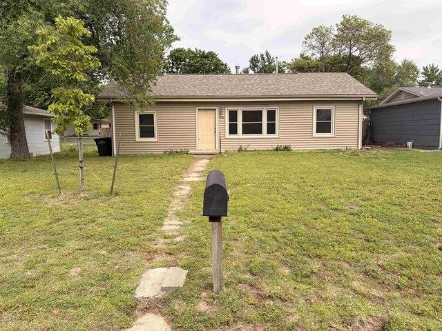 806 N 10th St, Arkansas City, KS 67005