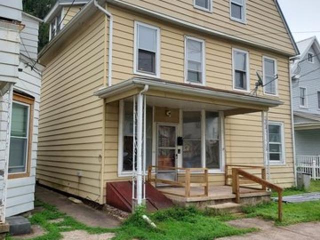 806 N Vine St, Berwick, PA 18603