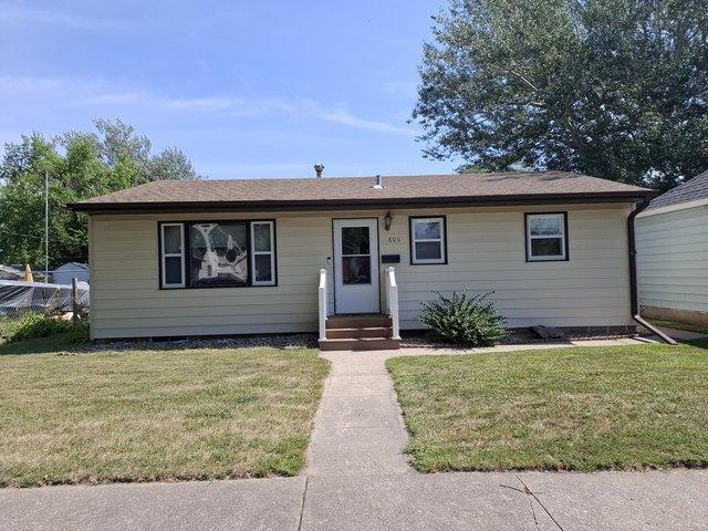 806 N Arch St, Aberdeen, SD 57401