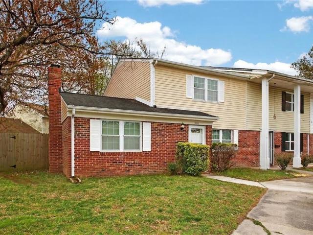806 S Grosvenor CT