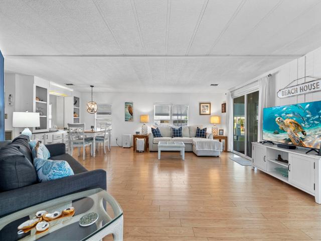806 S Jade Dr, Key Largo, FL 33037 | MLS #619077 | Compass