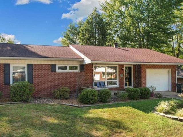 806 S Skyline Dr, Carbondale, IL 62901