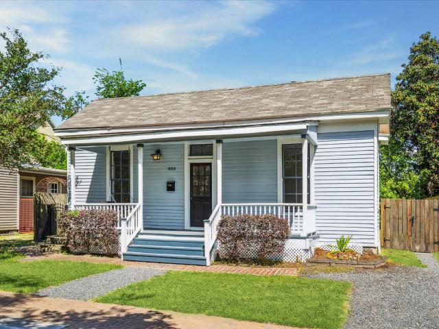 806 Sabine St, Houston, TX 77007 | MLS #36975 | Compass