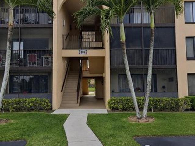 806 Sky Pine Way Apt D2, Greenacres, FL 33415