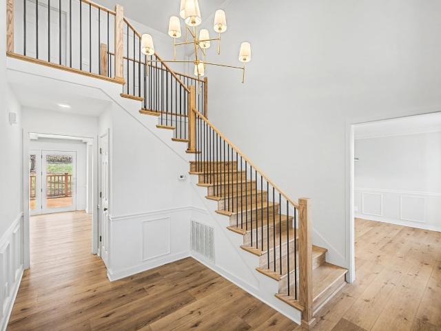 806 Steeplechase Dr