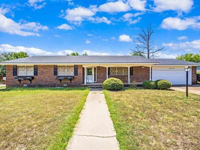 806 Park Ave, Frederick, OK 73542