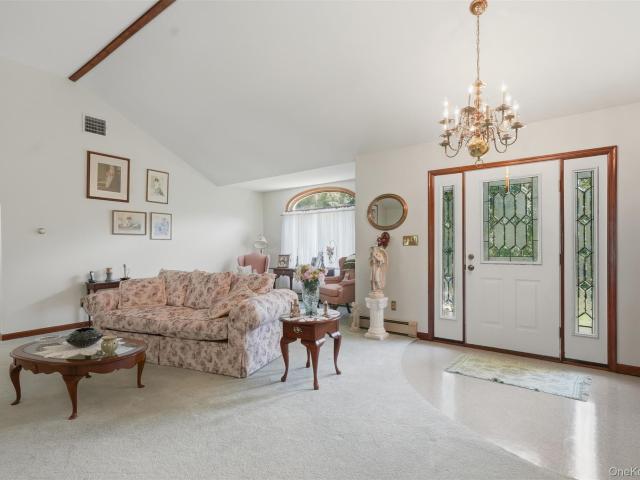 806 Peenpack Trail