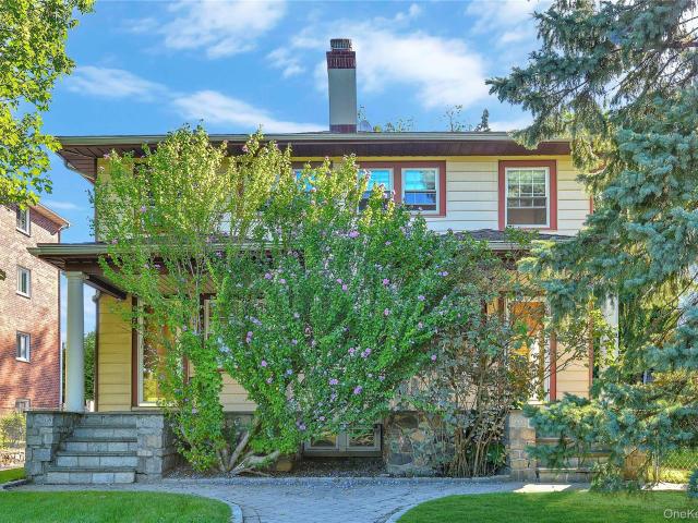 806 Pelhamdale Avenue
