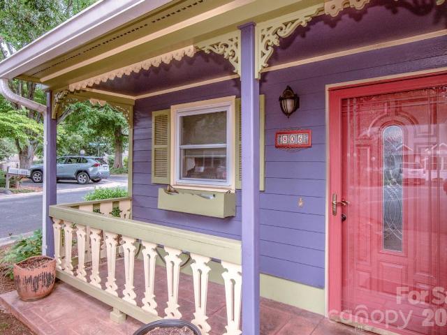 806 Prince Albert Court