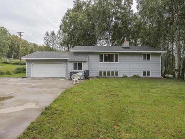 806 Quasar Dr, Fairbanks, AK 99712
