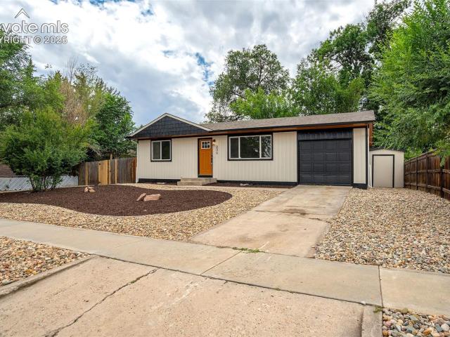 806 Querida Drive