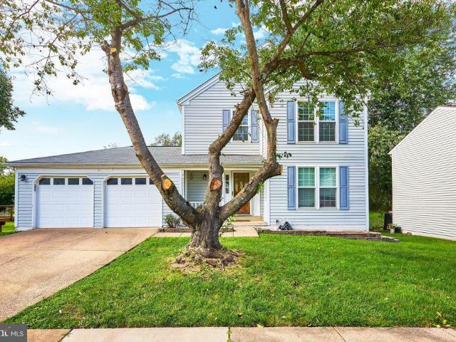 806 Rust Drive NE
