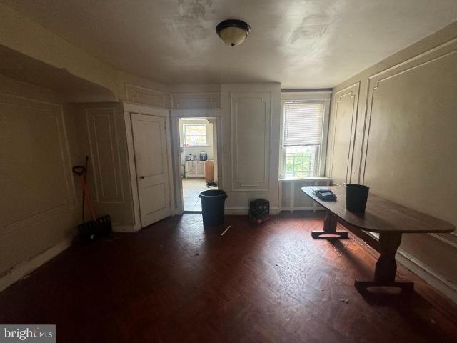 806 W Wellens Street