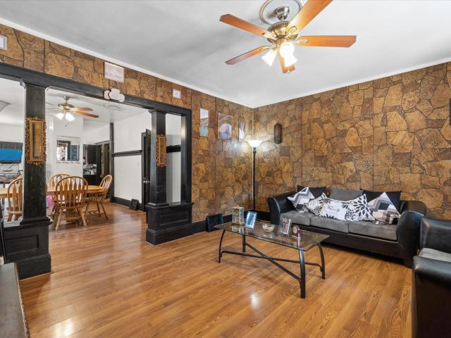 806 W Lapham Blvd