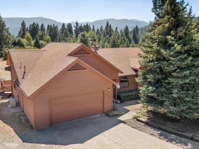 806 W Ream Ave, Mount Shasta, CA 96067