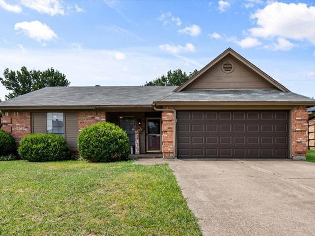 806 Wind Brooke Dr, Arlington, TX 76001