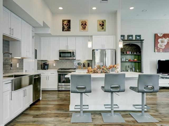 806 Thornton Rd, Unit A, Houston, TX 77018 | MLS #94366 | Compass