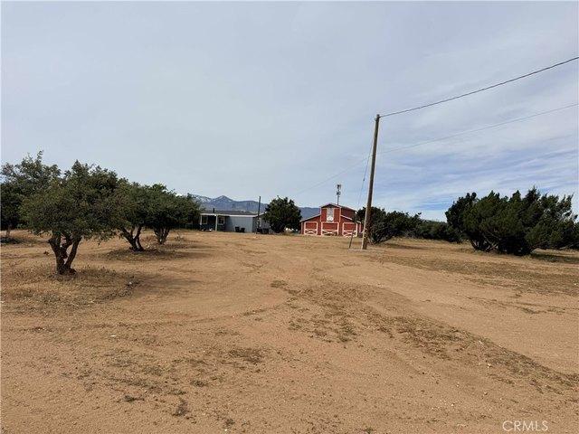 8074 Mira Mar Rd, Phelan, CA 92371