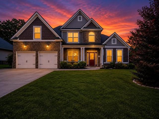 8074 Fox Glove Dr, Ooltewah, TN 37363