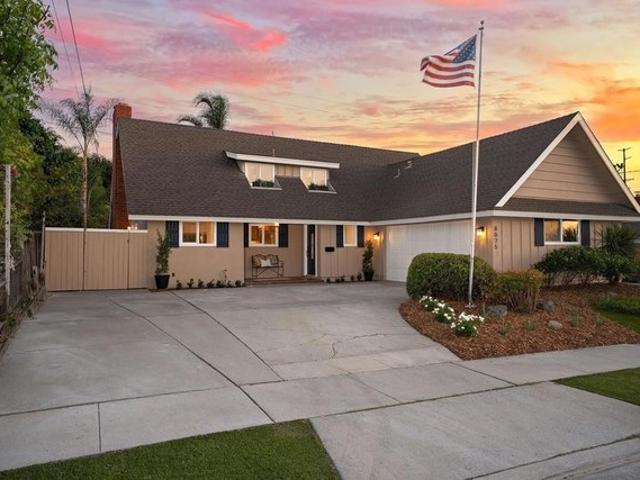 8075 Blue Lake Dr, San Carlos, CA 92119