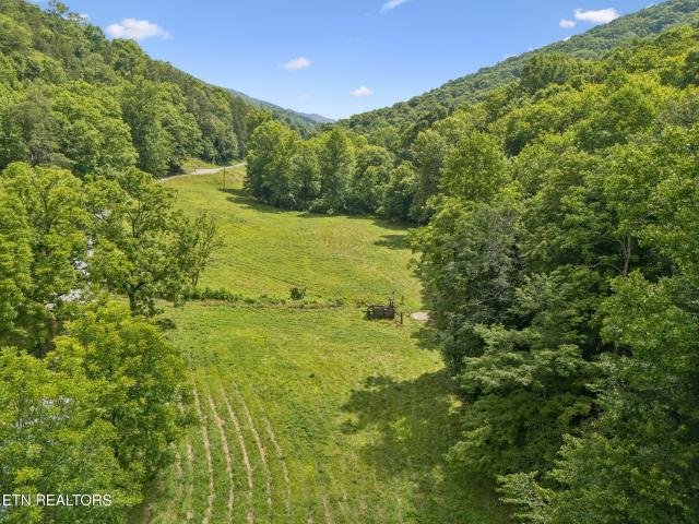 8075 Snake Hollow Rd