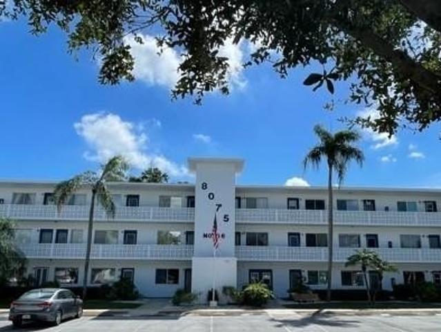 8075 th St Apt 203, Seminole, FL 33772