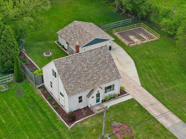 8076 N 45th St, Brown Deer, WI 53223