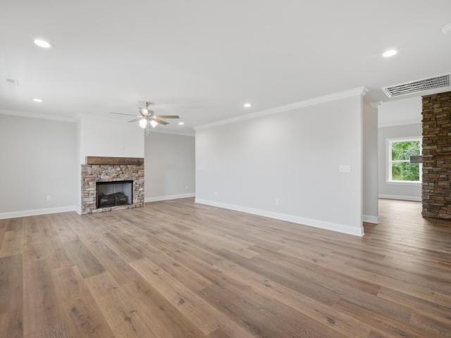 8076 Abraham Lane