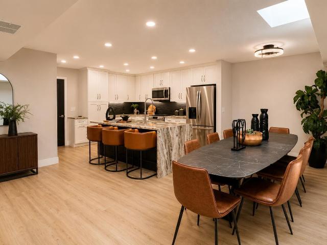8076 e via del arbor