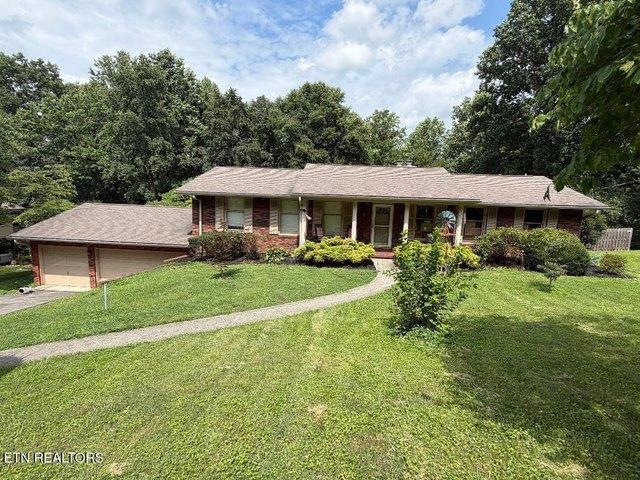 8077 Camberley Dr, Powell, TN 37849