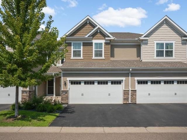 8077 Cottonwood Ln N, Maple Grove, MN 55369