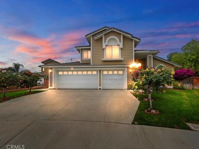8079 Wendover Dr, Jurupa, CA 92509