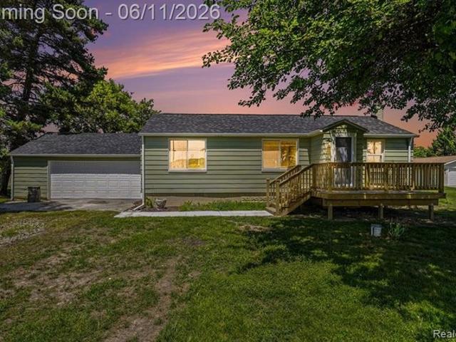 8070 Grand Blanc Rd, Gaines, MI 48473