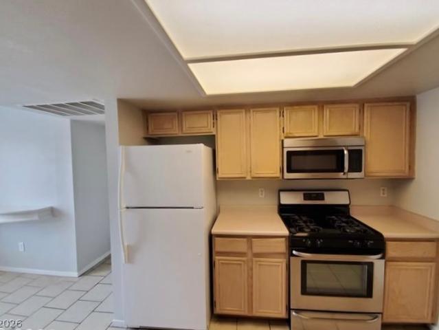 8070 W Russell Road 2091
