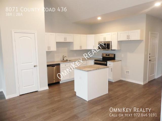 8071 County Road 436, 3 beds, 2 full baths