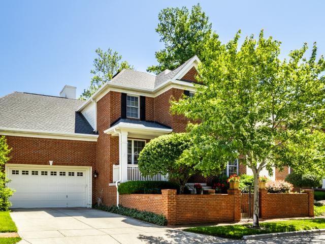 8071 Hopkins Lane