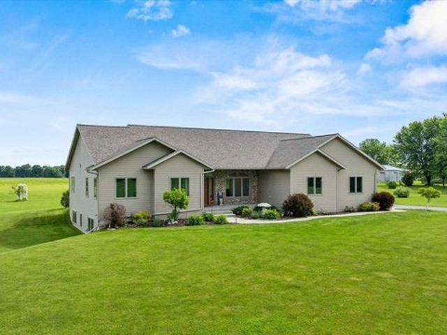 8072 Mill Creek Rd, Marshfield, WI 54449