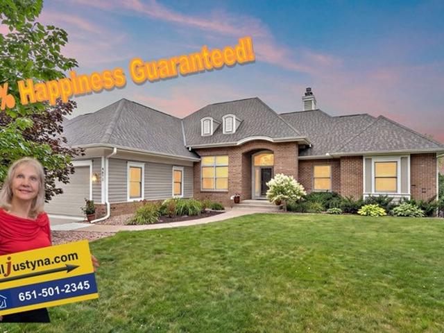8072 Enclave Cir, Woodbury, MN 55125