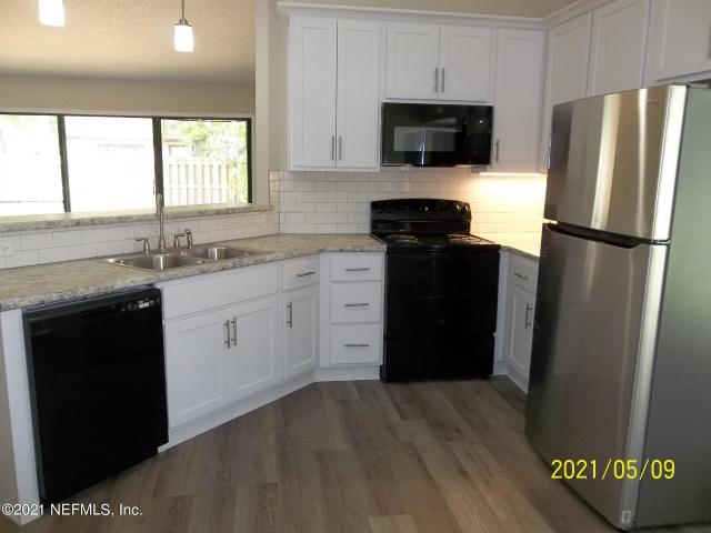 8072 Kilwinning Ln, Jacksonville, FL 32244 | MLS #2139 | Compass
