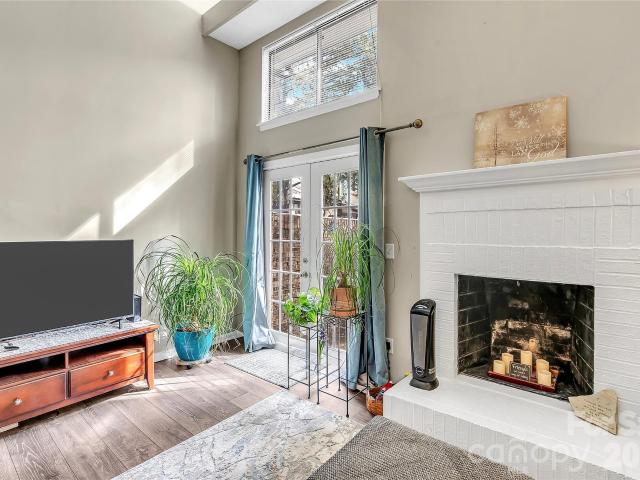 8073 Charter Oak Lane