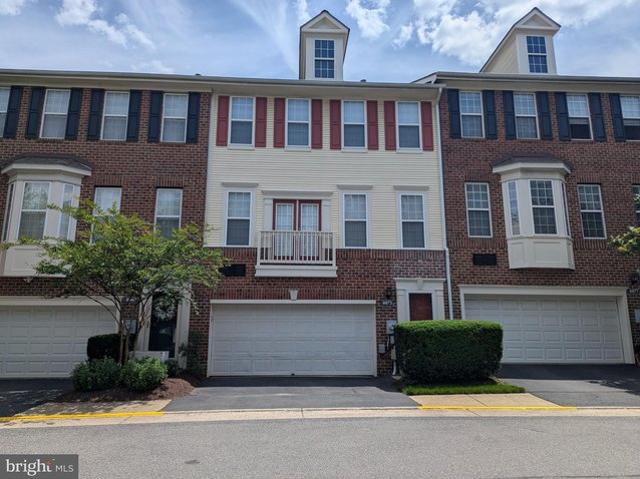 8073 Genea Way Unit 3, Falls Church, VA 22042