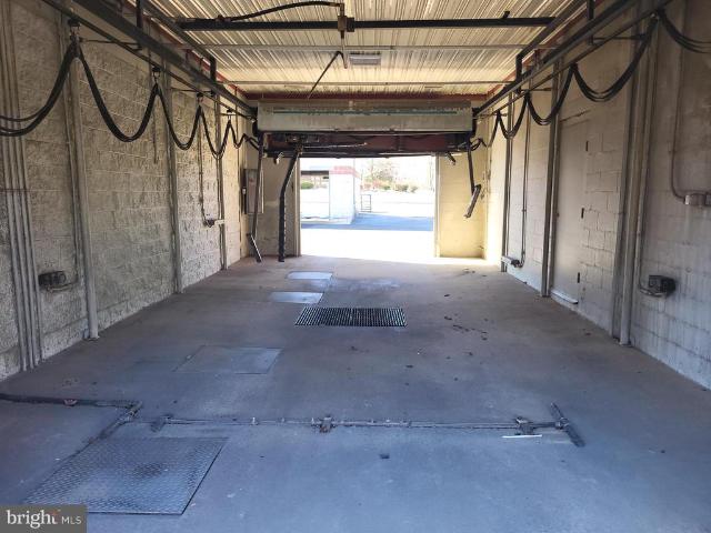 8073 Kings Highway