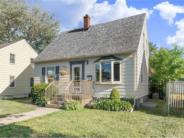 807 11th Ave NW, Austin, MN 55912