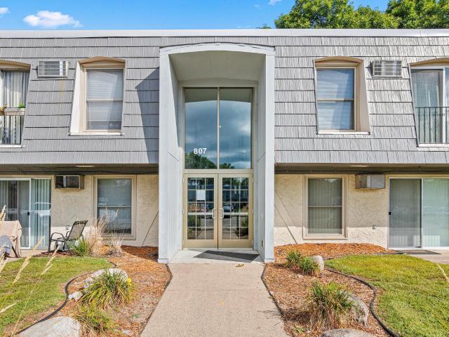 807 11th Avenue S # 6